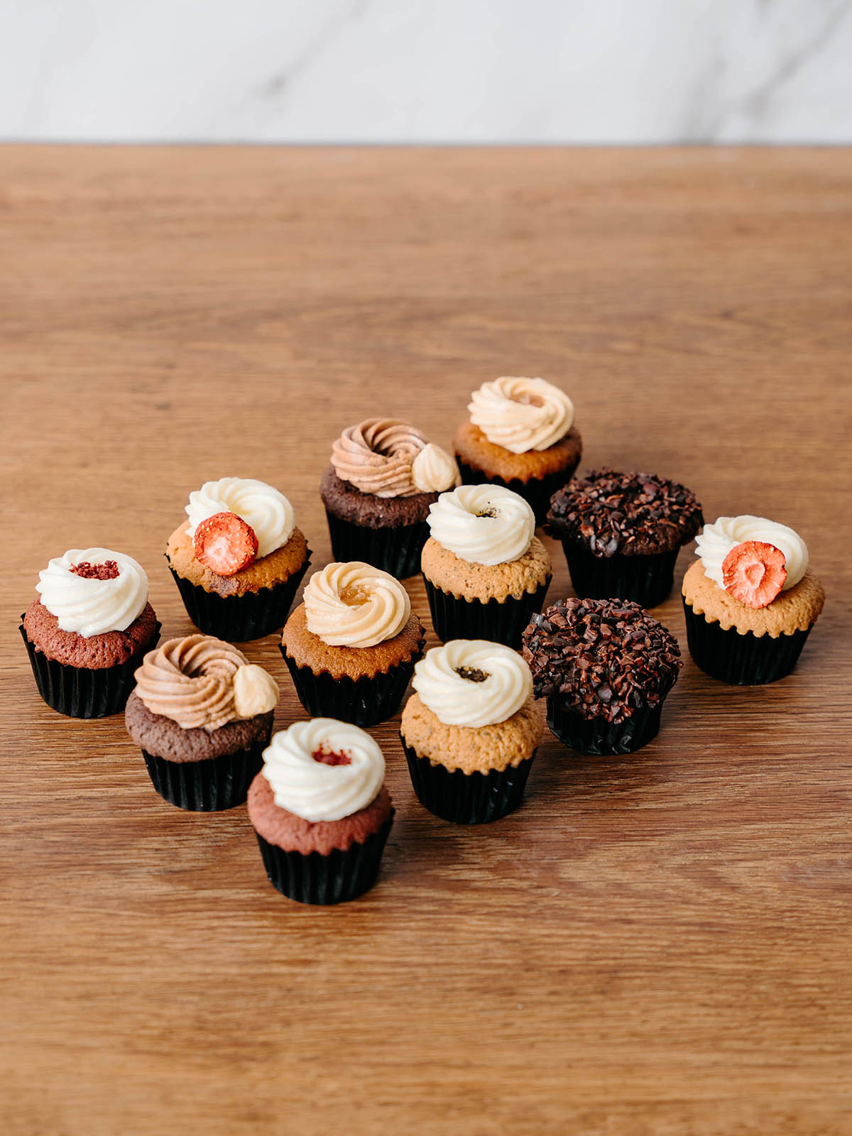 Box of 12 Assorted Mini Cupcakes – Plain Vanilla Online