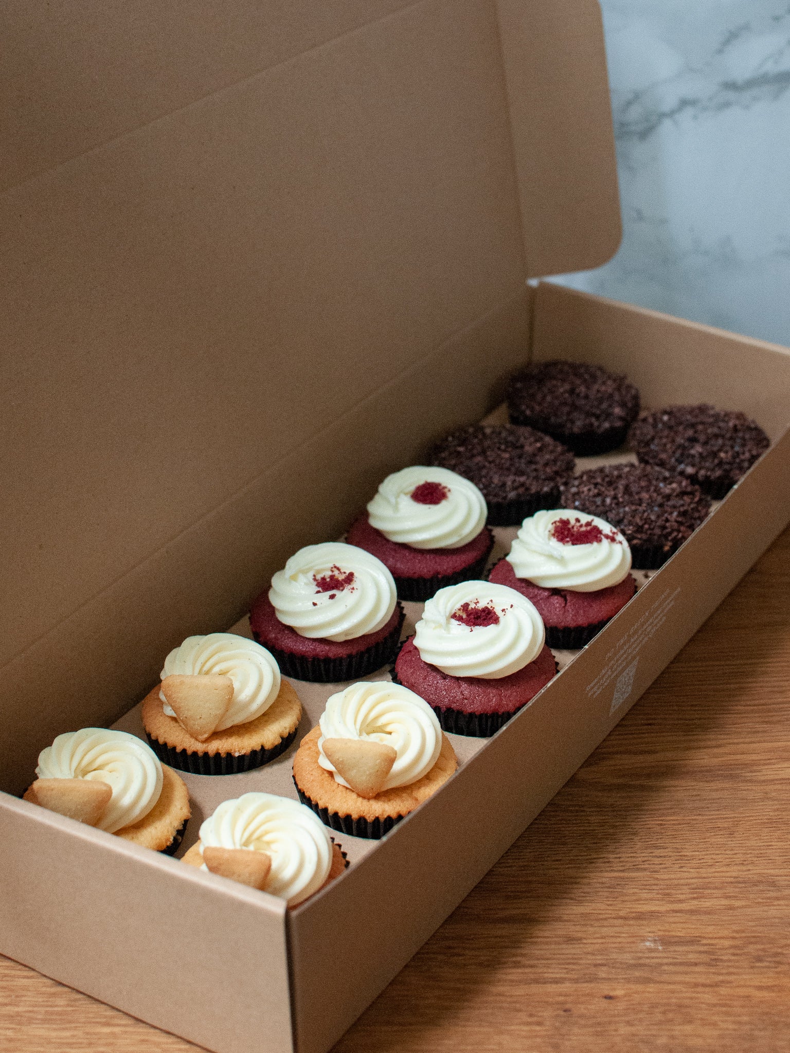 Box of 12 Cupcakes - Trio Flavour Selection – Plain Vanilla Online